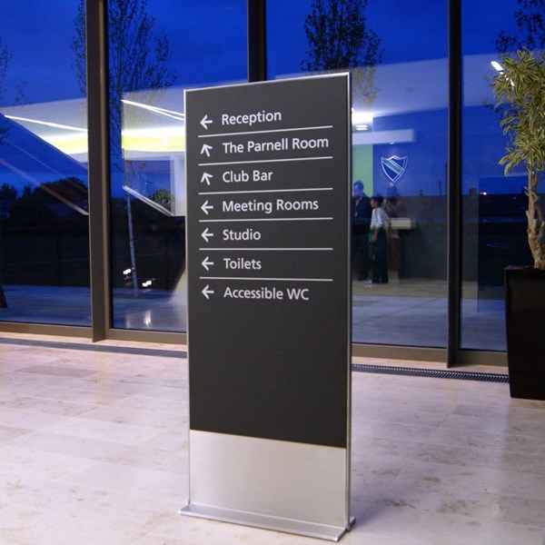 Totem and Post Mounted Signs | Signstar Signs & Graphics London